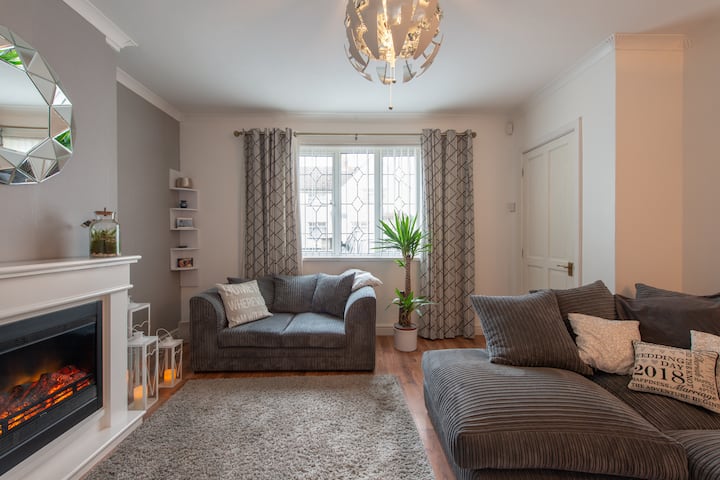 Warm & Cosy Master Bedroom Near Airport&centre - Bristol