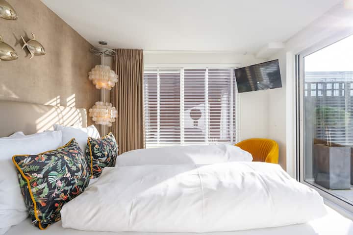 "Luxe Suite Met Comfort -Ontdek Den Haag In Stijl" - The Hague