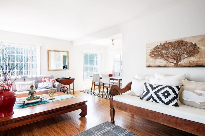 Belmont Shore! , 3 Bed 2  Bath 
Upper Unit - Long Beach, CA