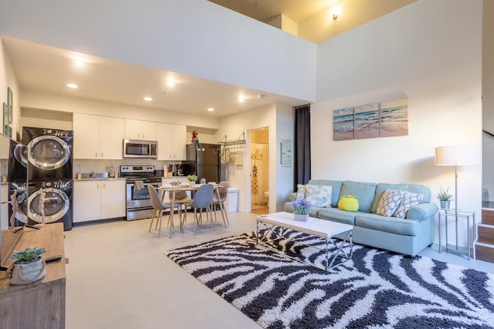 Modern Comfy Secured Loft In Downtown Sd W Parking - San Diego, CA