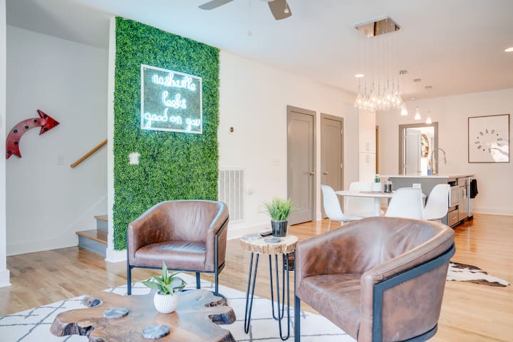 No Cleaning Fee! 10 Min To Broadway. - Nashville, TN