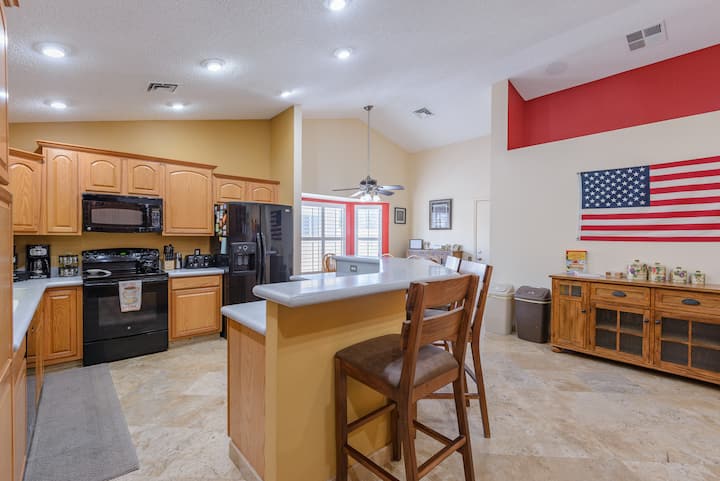 Home Away From Home, Llc - Peoria, AZ