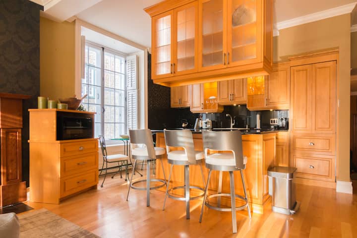 Old Quebec Grand Luxury Condo | Latest Amenities - Québec, QC