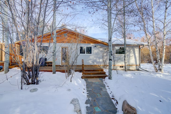 Creekside Cottage On Bozeman Creek - Bozeman, MT