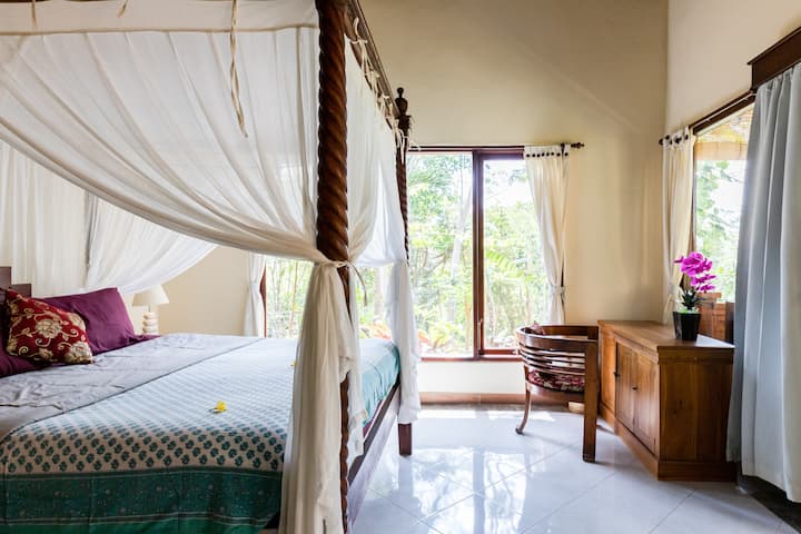 Villa Hati (A Vibrant & Peaceful Garden In Ubud) - Bali