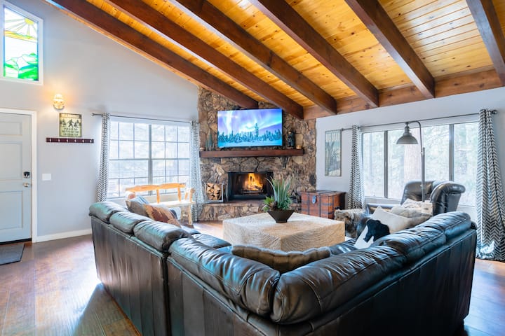 Moonridge: Hot Tub + Fire Table, Slopes/lake - Big Bear Lake, CA