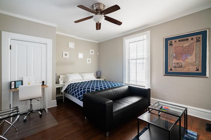 Short North Studio With Off-street Parking - Columbus, OH