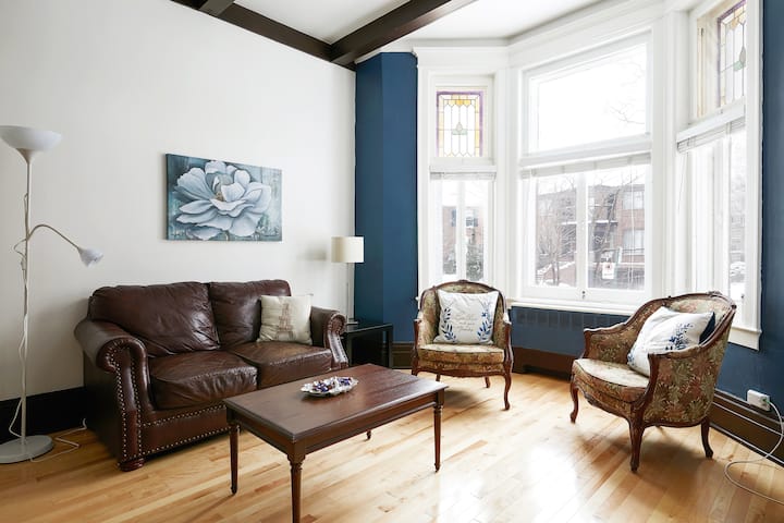 Truly A Rare Find!entire Private House On 3 Floors - Montreal