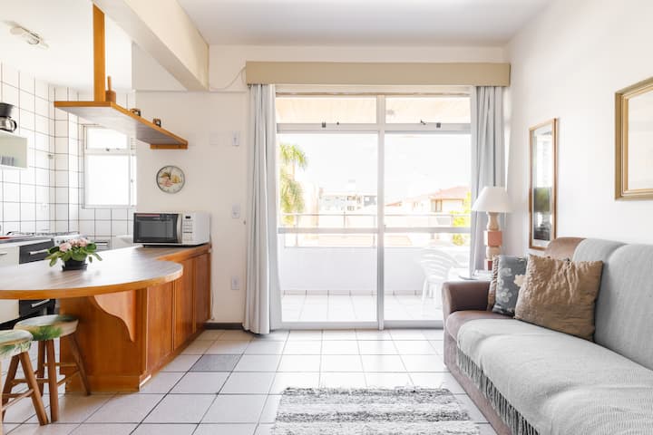 Apto Completo Próximo Da Praia Em Canasvieiras Sc - Florianópolis