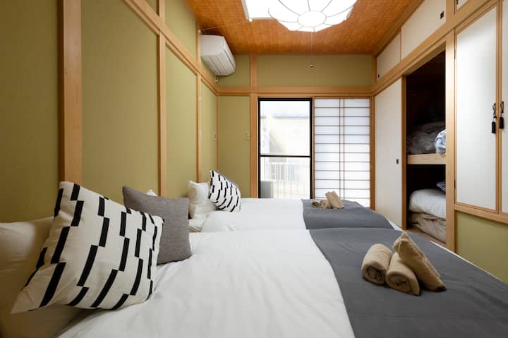 A Single Family Home In Quiet Old Residential Area - Tokyo