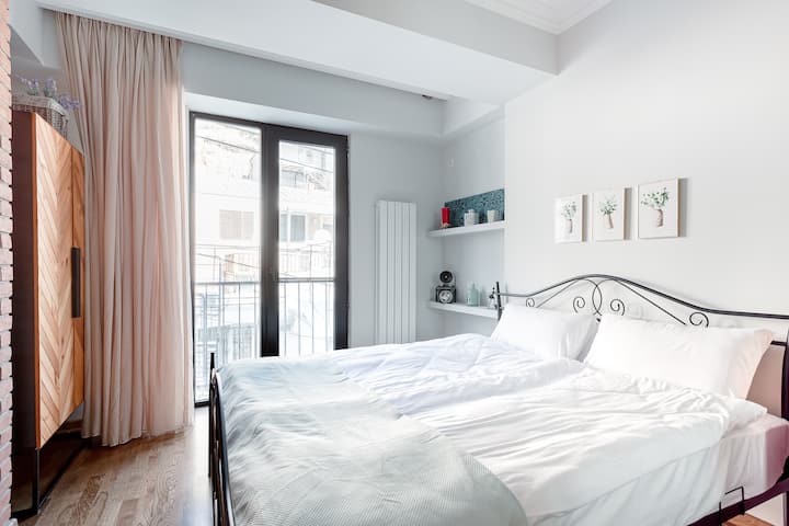 So Lucky Apartment - Tbilisi