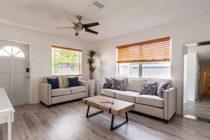 Flamingo Paradise: 3br, 2ba, Jacuzzi - Fort Lauderdale