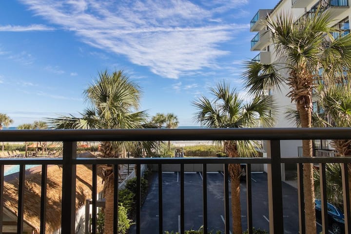 Sea Breeze Gateway Oceanfront Suite 3rd Floor - Myrtle Beach