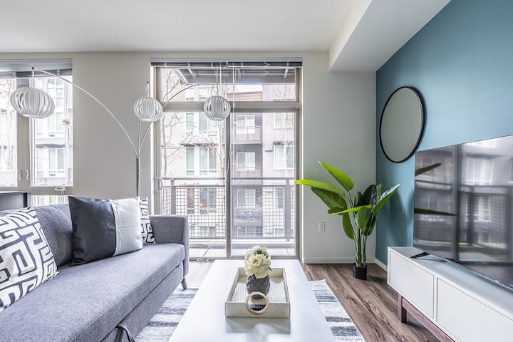 Mercer Island 1 Br #4| Sophari - Mercer Island, WA