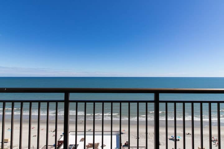 Exquisite Views In Of 3 Bedroom Condo 12th Floor - 