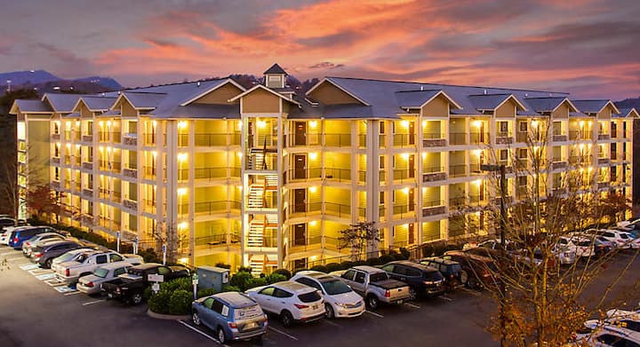 Laurel Crest Resort | 1bedroom Villa - Pigeon Forge, TN