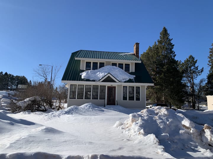 Modern Vintage Luxury-near Trails & Lakes - Ironwood, MI