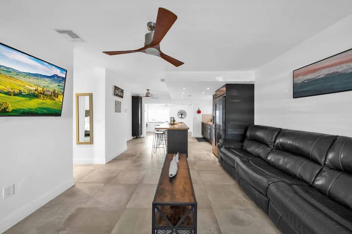 Biscayne Shore-stylish 3br Tropical Family Retreat - Miami Shores, FL