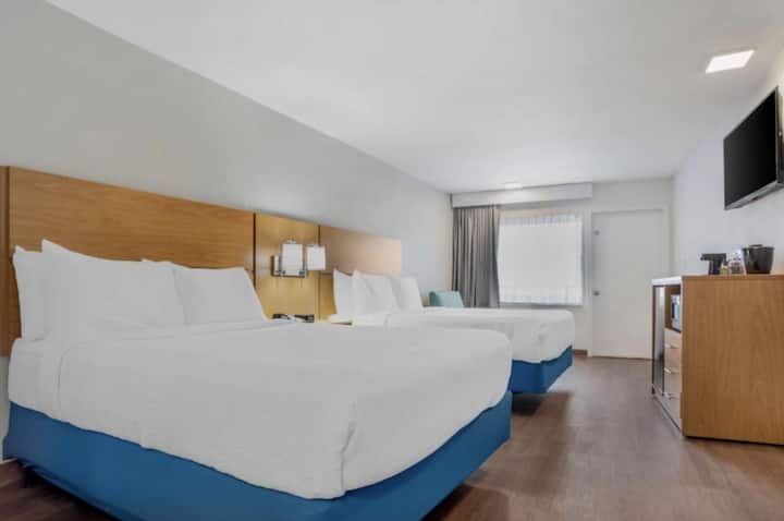 Guest Room With Two Double Beds - Panama City Beach