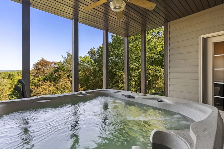 Newlyrenovated_hottub_games_gated Cmty_golf Onsite - Branson West, MO