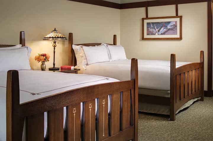 Suburban Charm! 2 Relaxing Units, Outdoor Pool! - Del Mar, CA