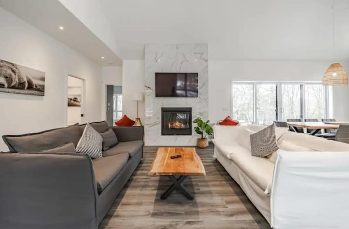 ÉLégant Chalet Le Boreale (Spa, Foyer & Jeux) - Laurentides