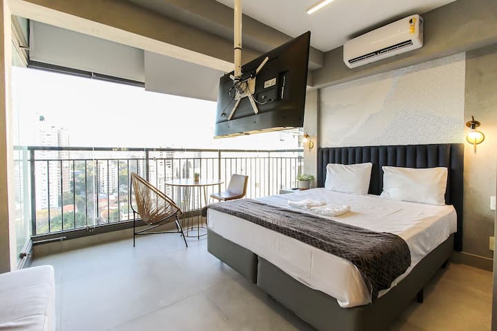 Studio Família: Ao Lado Do Metrô Moema - São Paulo