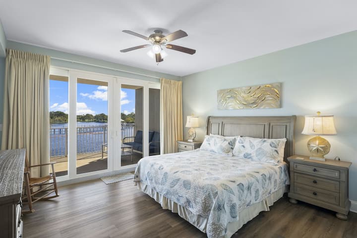 Low Floor 3bd Resort! 5 Pools! Free Beach Chairs - Panama City Beach, FL