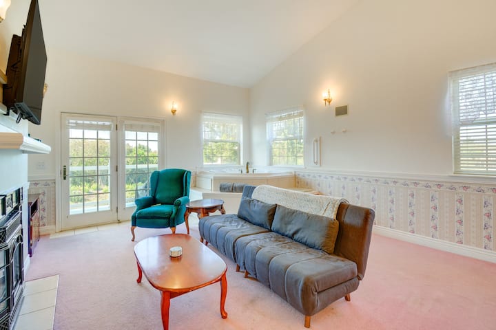 Ocean Shores Condo W/ Private Tub < 1 Mi To Beach! - Pacific Paradise, Ocean Shores