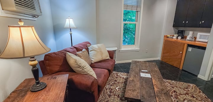 Heart Of Historic Downtown, Private Patio, Parking - Eureka Springs, AR