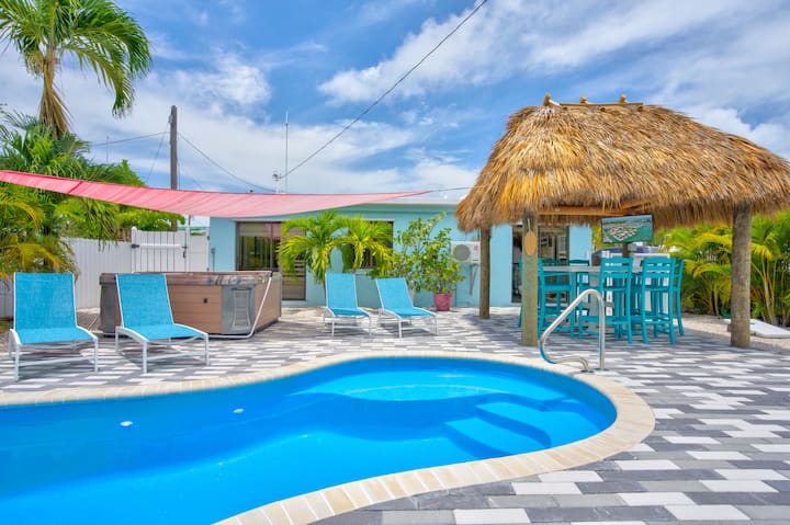 Private Pool, Spa, Game Room, Dock & Tiki Hut! - Marathon