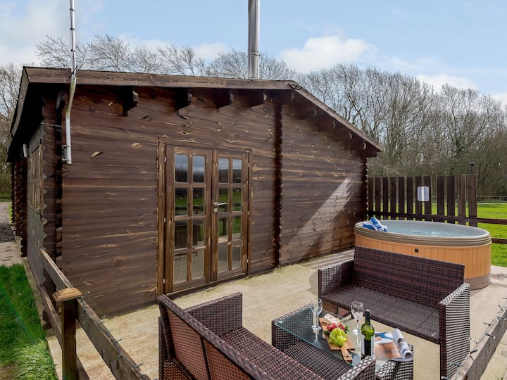 Halfmoon Wood - Ukc2194 - Southwell