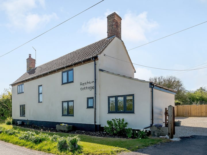 Rathlin Cottage - Berkeley Castle