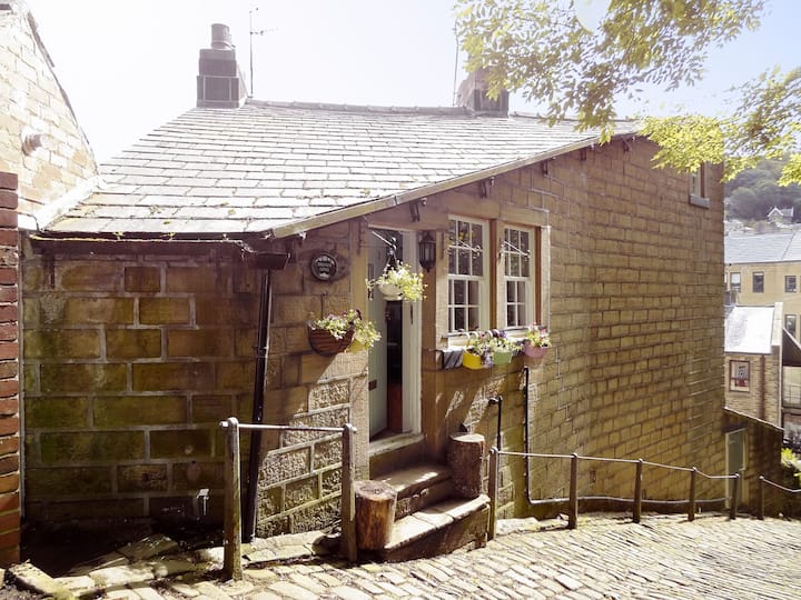 Birkenhead Cottage - Hebden Bridge