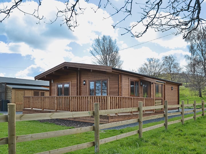 Callow Lodge - Westbury, UK