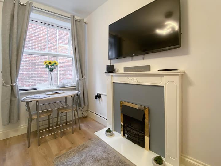 Hidden Gem Cottage - Driffield