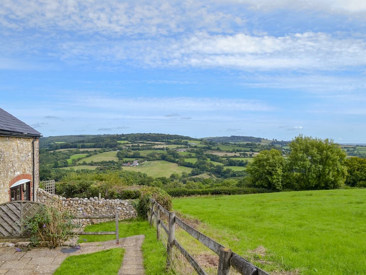 The Smithy - Ukc3748 - Charmouth