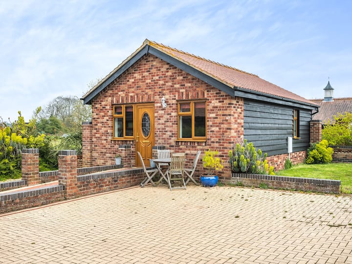 Dairy Cottage - Brightlingsea