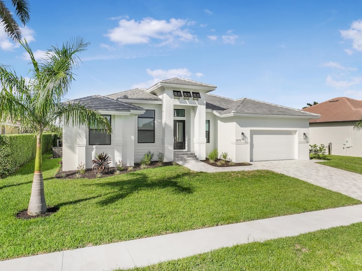 Marco Coastal Luxury | Pool, Spa & Outdoor Kitchen - Marco Island, FL
