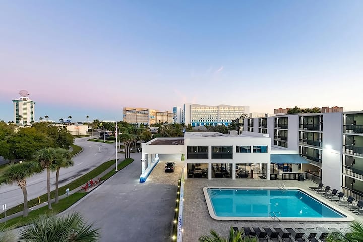 Rest And Relaxation! 4 Comfortable Units, Pool! - Orlando