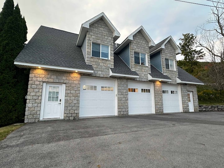 **Your Own Carriage House** - Windham