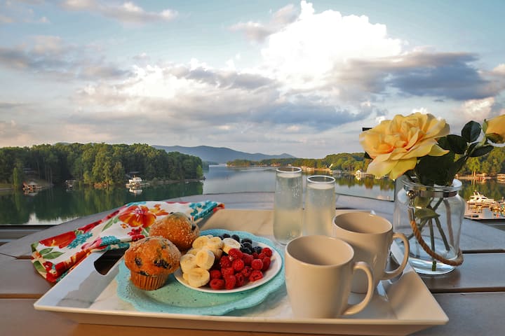 Couples Cove At Mariners Landing 28+ Day Rental - Smith Mountain Lake, VA