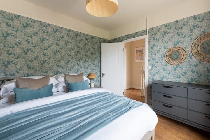 Peaceful Oasis 3-bed Home Amidst Lush Gardens - Cambridge