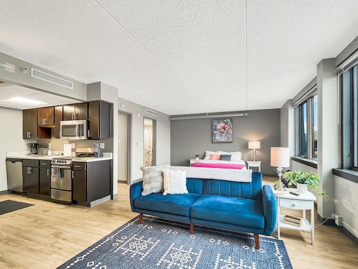 Modern Studio - Walk To Wells Fargo Arena - Des Moines