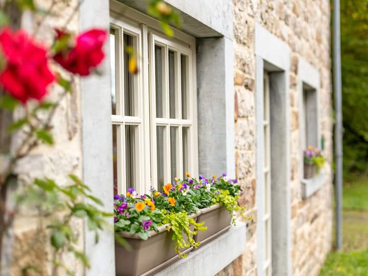 Belle Maison De Vacances Avec Jacuzzi Et Sauna - Ferrières