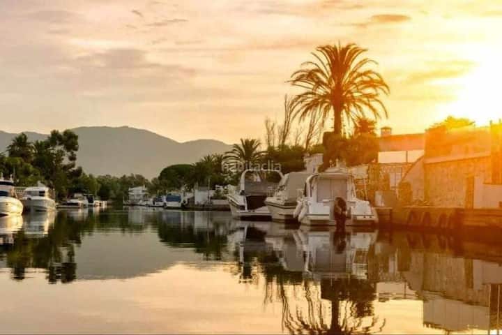 Belle Maison Avec Piscine Privé. - Ampuriabrava
