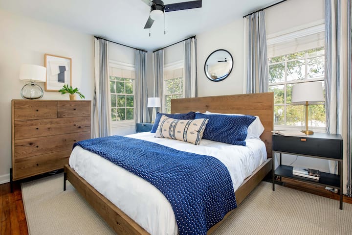 Glenny Side Up- Designer Stay - Flash Sale - Atlanta