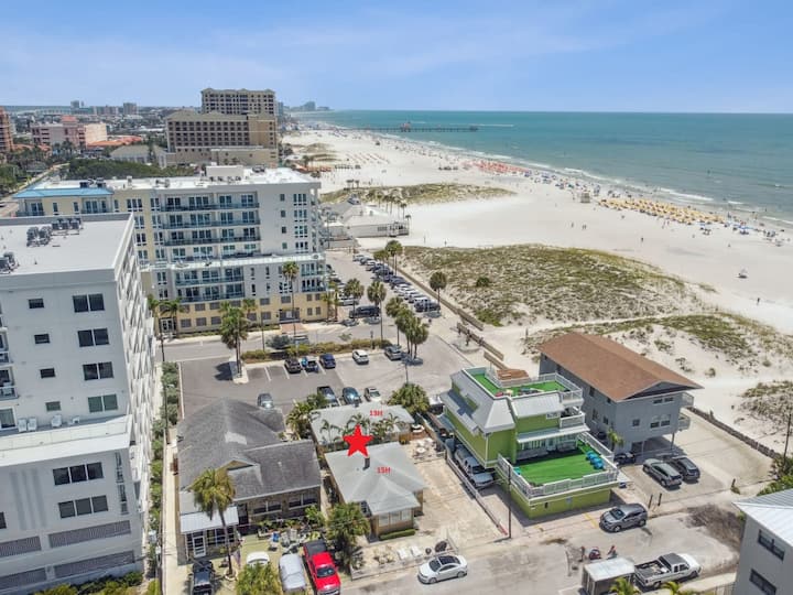 Clearwater Beach Cottages 13&15h / Steps To Beach - Clearwater Beach, FL