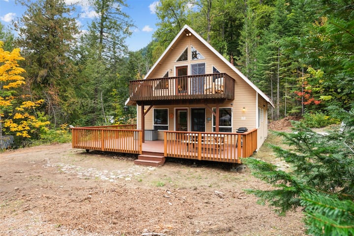 Lake View Hideout – A Haven Near The Lake - Lake Chelan, WA