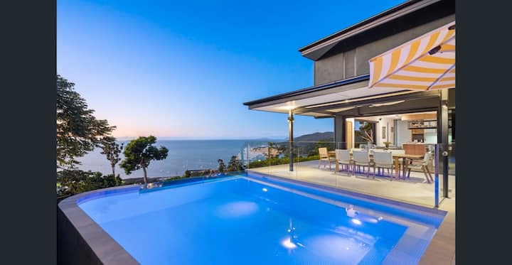 Luxury Airlie Beach Home With Panoramic Ocean View - Airlie Beach